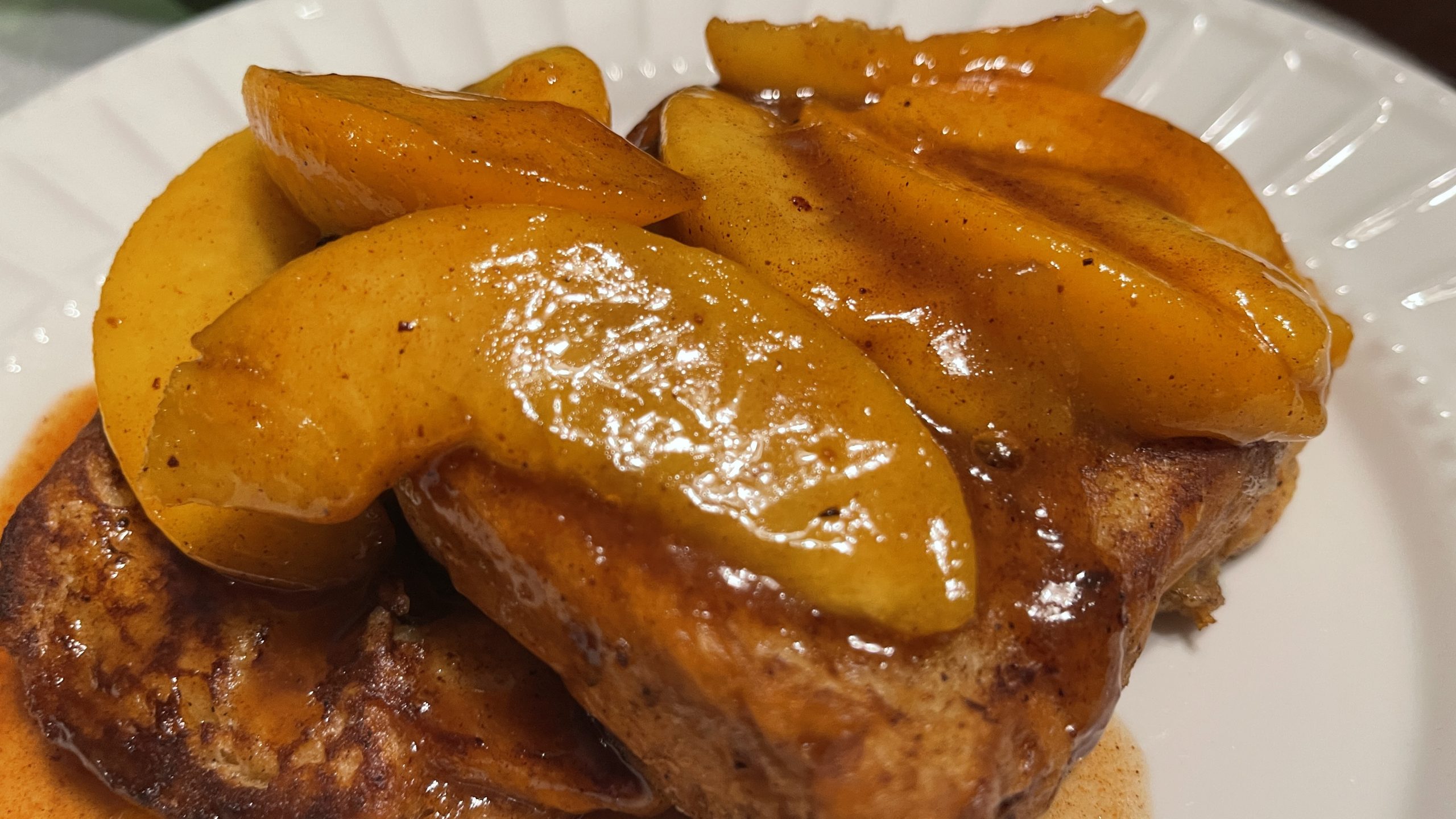 Recipe: Peach Cobbler French Toast - Plus Size in Chicago